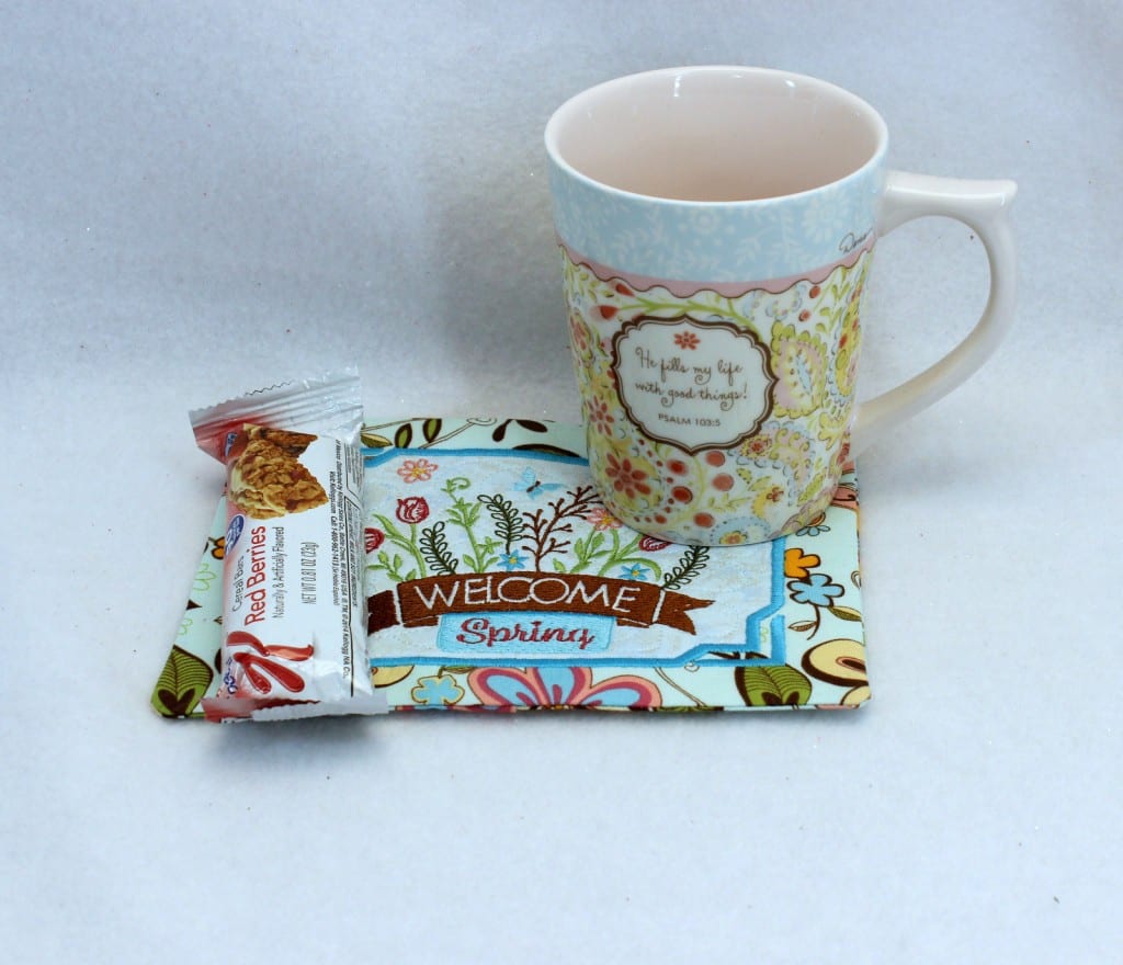 Welcome Spring Mug Rug · Oma’s Place Machine Embroidery Designs
