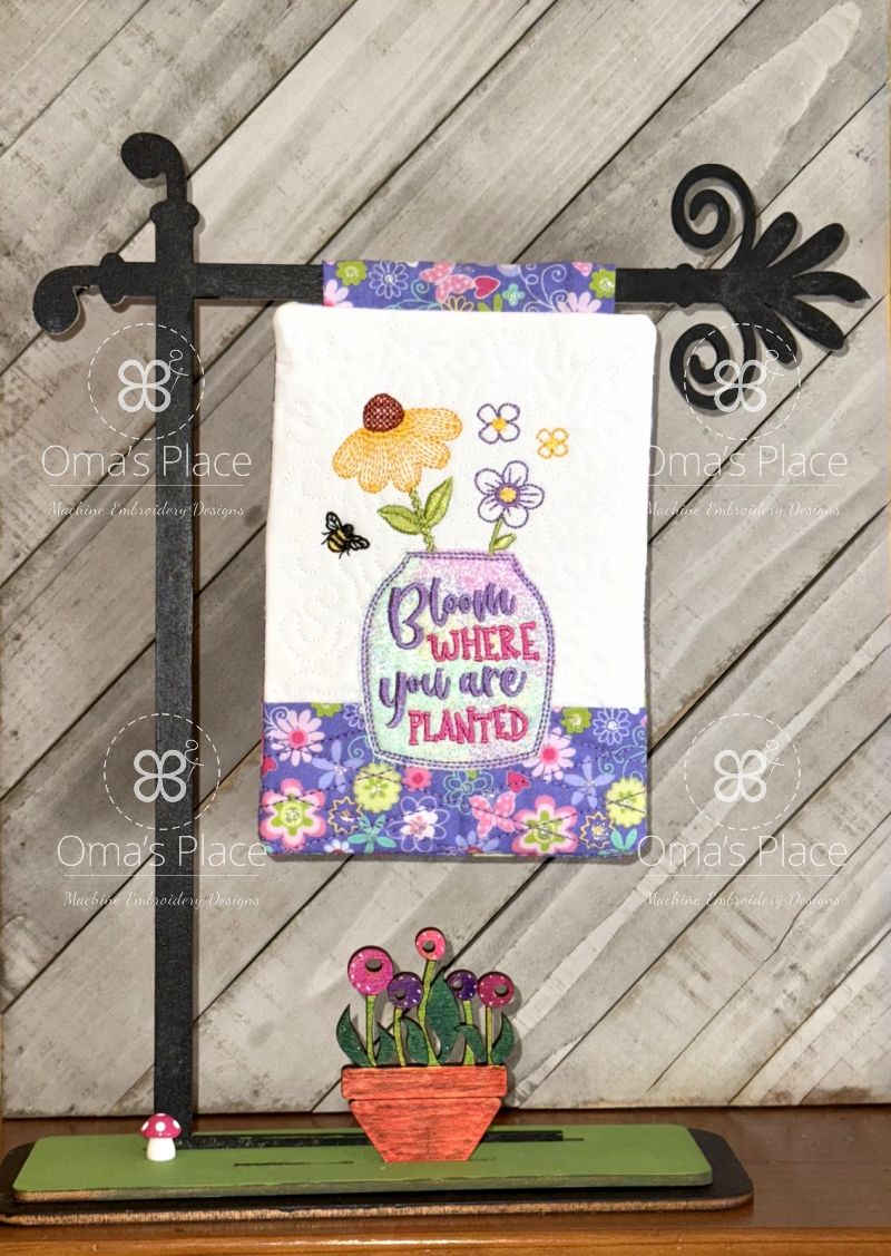 Bloom Mini Flag (5×7) · Oma’s Place Machine Embroidery Designs
