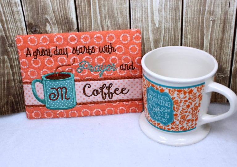 Cupcake Mug Rug (5×7) · Oma’s Place Machine Embroidery Designs