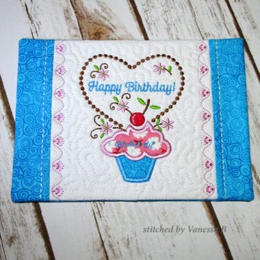 Cupcake Mug Rug (5×7) · Oma’s Place Machine Embroidery Designs