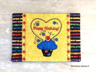Cupcake Mug Rug (5×7) · Oma’s Place Machine Embroidery Designs