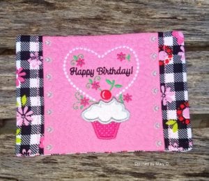 Cupcake Mug Rug (5×7) · Oma’s Place Machine Embroidery Designs